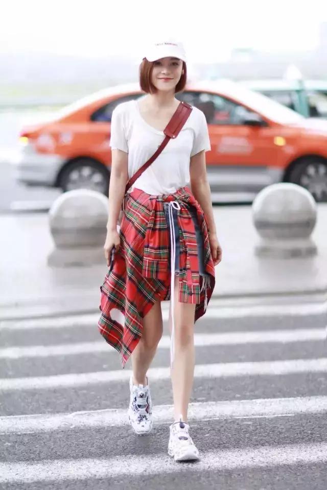 女明星都爱不穿裤子出门?又一波 下装消失”风潮来袭!