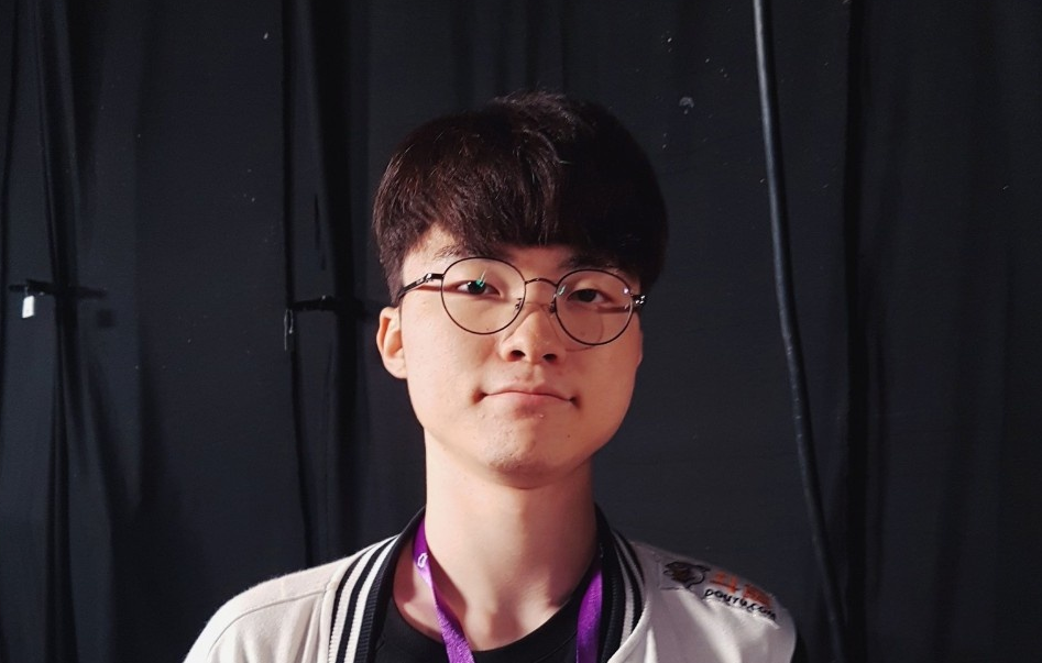 别提前亮狗牌，记得带上妹妹！RNG对战SKT应该注意这八件事