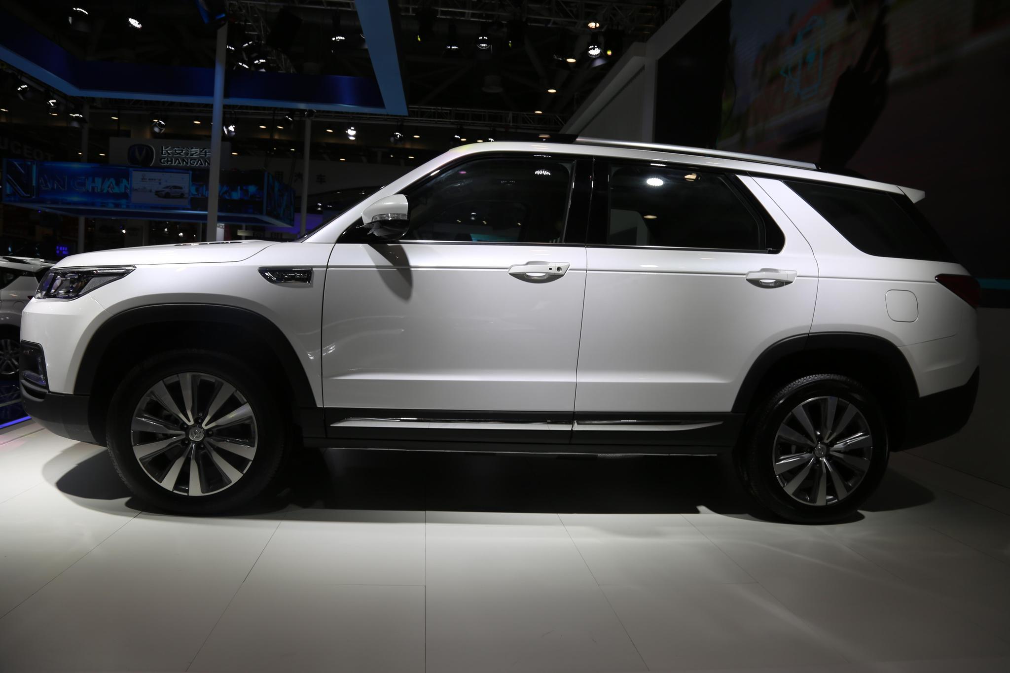 长安汽车CS95，16万级别全尺寸旗舰SUV，车展实拍！-新浪汽车