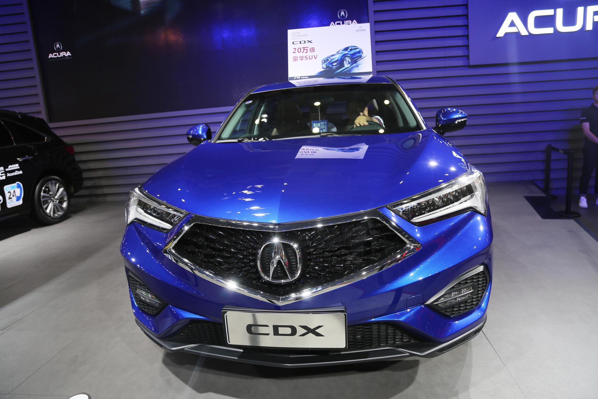 实拍紧凑型SUV讴歌CDX，性能异类，本就例外！-新浪汽车