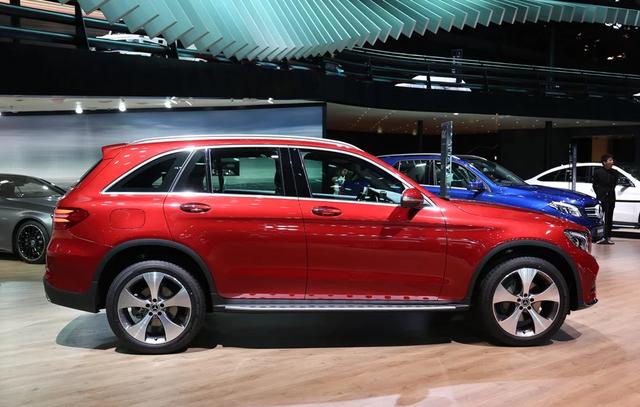 2018款奔驰GLC豪华中型SUV的标杆颜值完胜奥迪Q5，别说你不动心