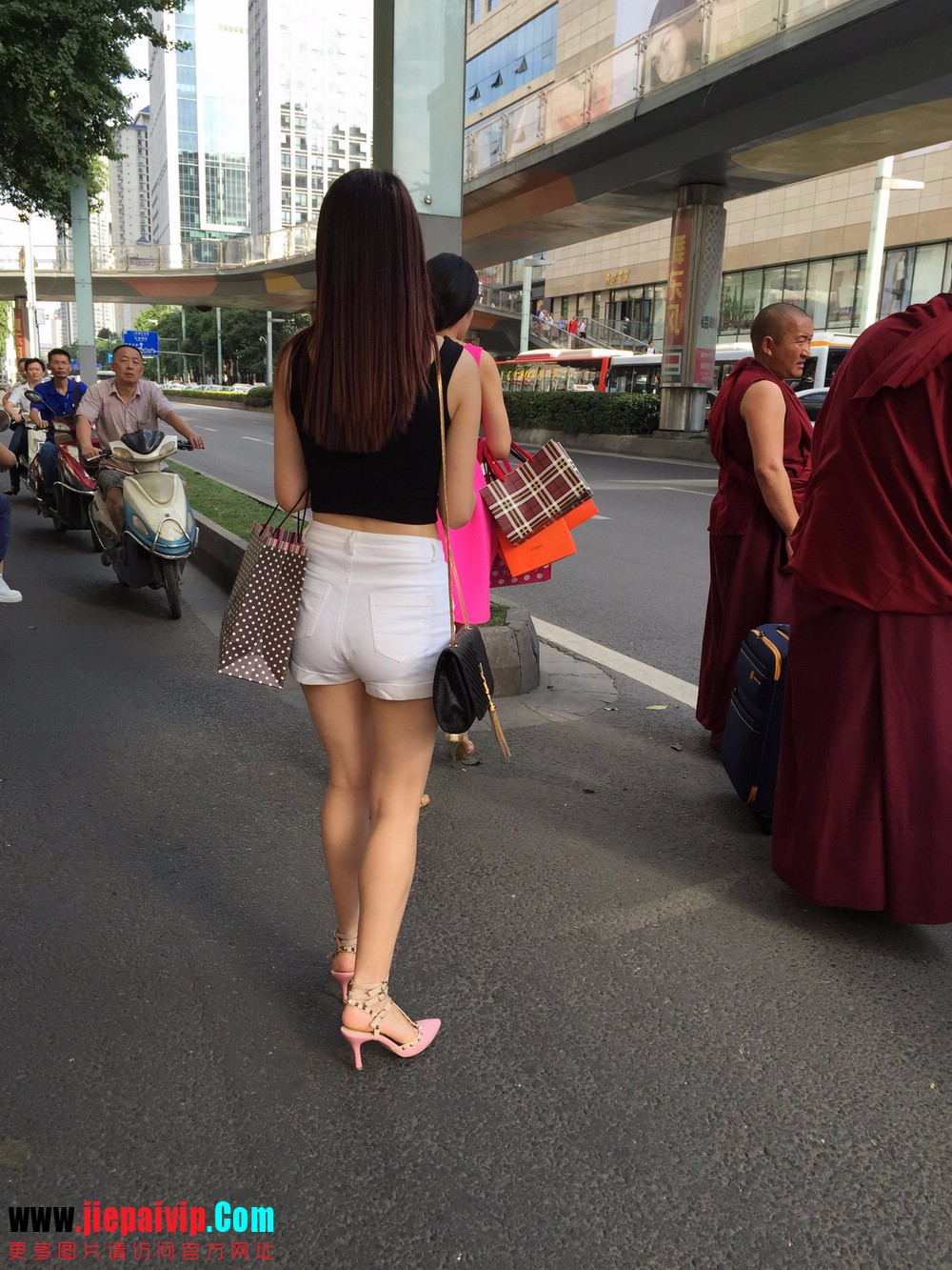 三里屯街拍【相关词 北京三里屯美女街拍】 随意优惠券