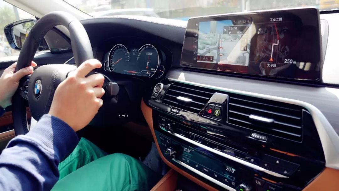 减肥后的宝马6GT合你胃口吗? 让5GT车主“辛辣哥”来找找茬