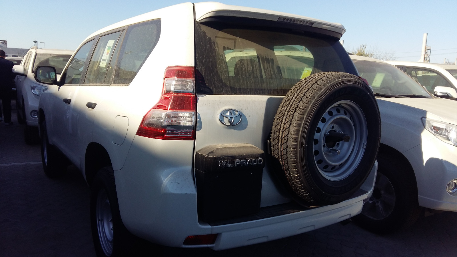 17款中东版普拉多2700天窗后挂丐版，性价比最高的霸道2700