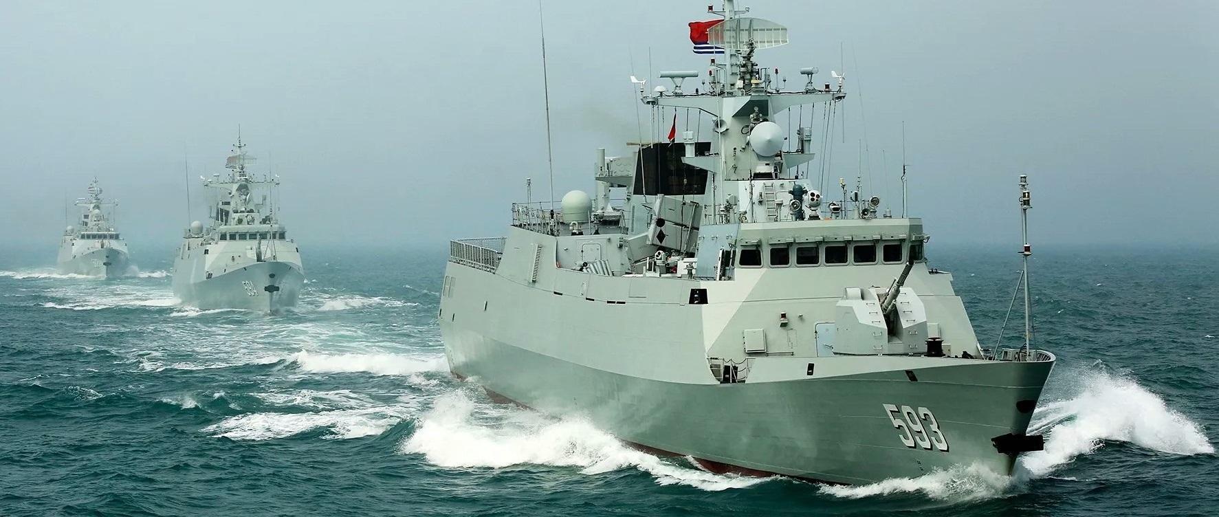 中国海军最小护卫舰立大功！1年10多次驱离抵近外军舰机