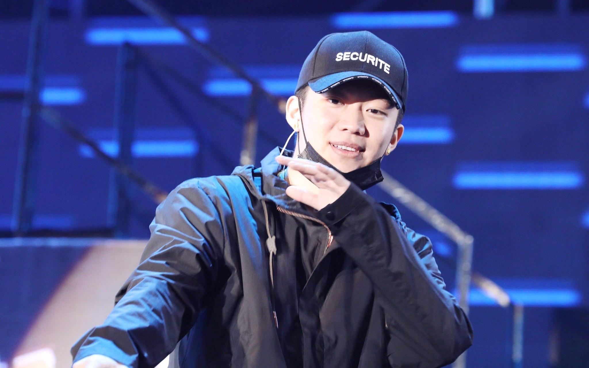 pgone李小璐出轨照片 没关窗_李小璐和pgone床上照片 - 随意云