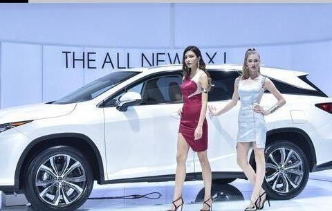 2018车展/RX L加长休旅Lexus UX概念浮夸登台-新浪汽车