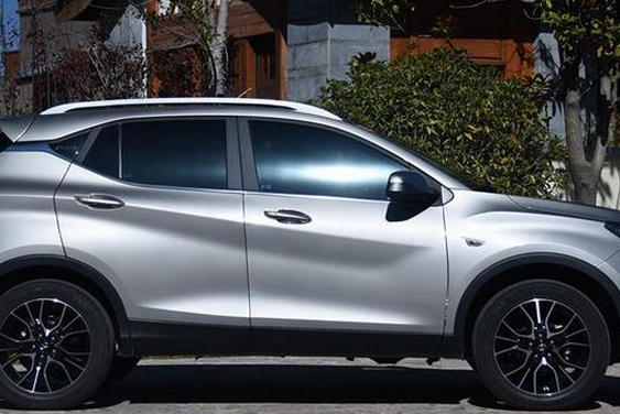 气质不输哈弗H2，与保时捷异曲同工，碾压长安CS35！-新浪汽车