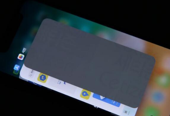 OLED屏幕烙印测试比拼: iPhone X完胜Note8