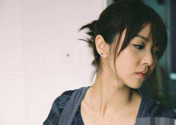 爱上一个已婚男同事，现在我结婚了，我要放弃家庭追求我的爱情吗