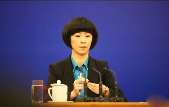 中国最强女翻译官 究竟有多强 她让中国诗词走向了世界! 诗词 英语 美女 新浪新闻
