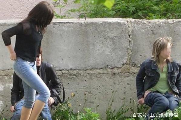 又见随地大小便,大家来支招景区如厕难大小便景区老哥新浪新闻