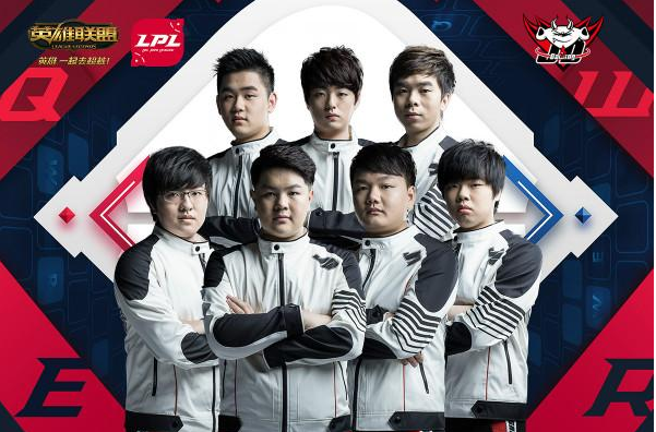 快速了解2018LPL十四支战队，EDG还能内战无敌？这次恐怕很难了|战队|赛季|恐怕_新浪新闻