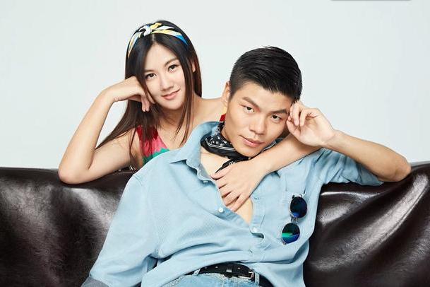 小苍、大哥Gogoing有情人终成眷属，朋友圈发亲密照！|大哥|朋友圈|眷属_新浪新闻