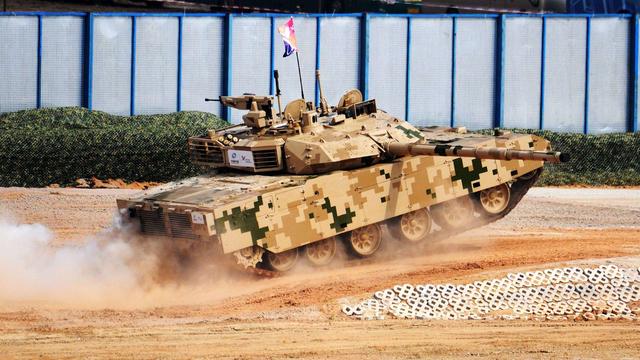 中国最新轻型坦克VT5亮相航展 与美军对战能胜出吗？|轻型坦克|美军|主战坦克_新浪新闻