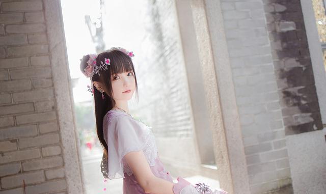 阿九朱延婍cos，本公主岂是一根糖葫芦就能打发的