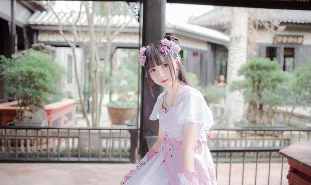 阿九朱延婍cos,本公主岂是一根糖葫芦就能打发的