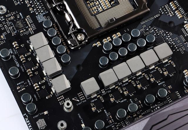 友商侧目：4.5G内存，5G 6核！ROG MAXIMUS X APEX主板超频大作战