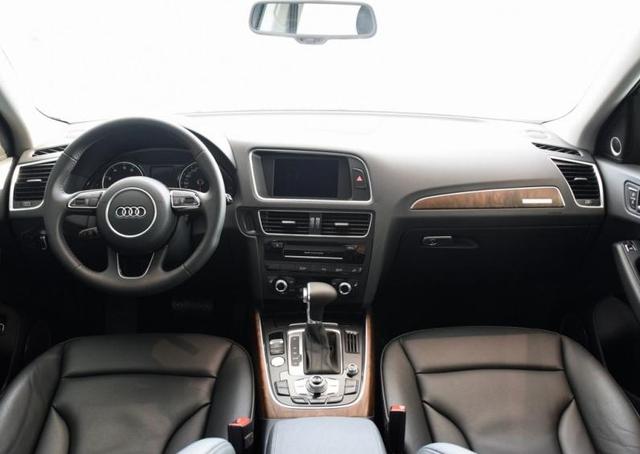 全新国产奥迪Q5L亮相4S店售45万起，轴距长2.9米，还买啥宝马X5