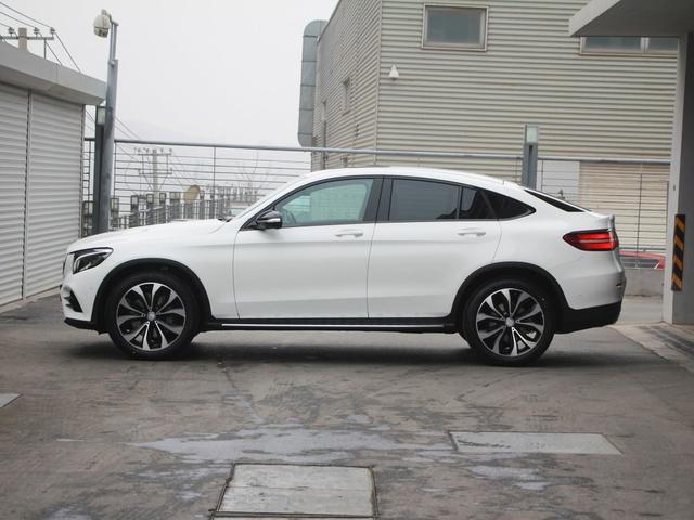 轿跑SUV？论奔驰GLC260 coupe车型提车体验，低调中的奢华