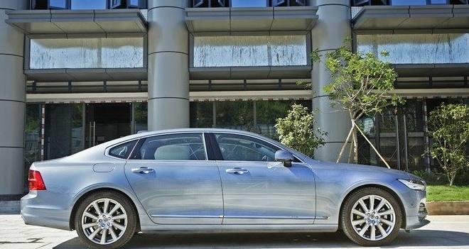 阳光下迷人的贻贝蓝 沃尔沃S90 2.0T提车作业！