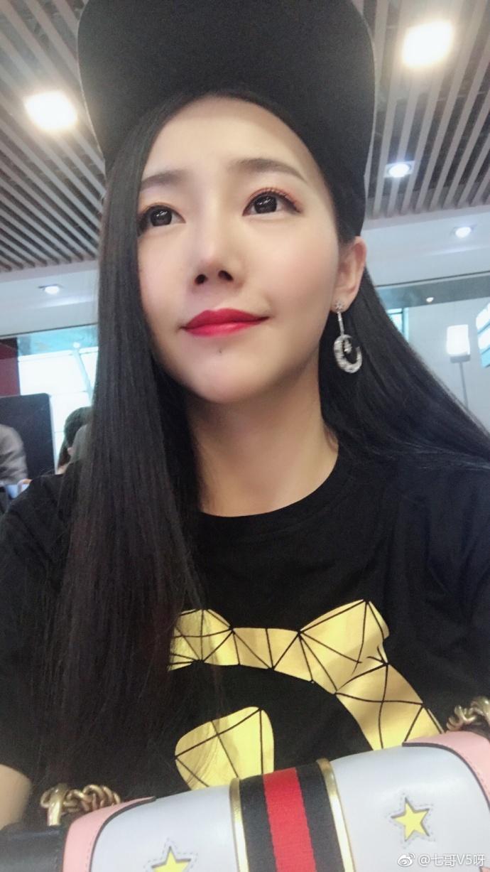 吃鸡界最胸女主播 36E傲人身材吸引无数宅男粉丝