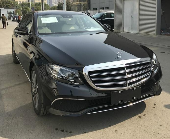 湖北车友花51.7万提奔驰E300L, 内饰氛围灯成亮点-新浪汽车