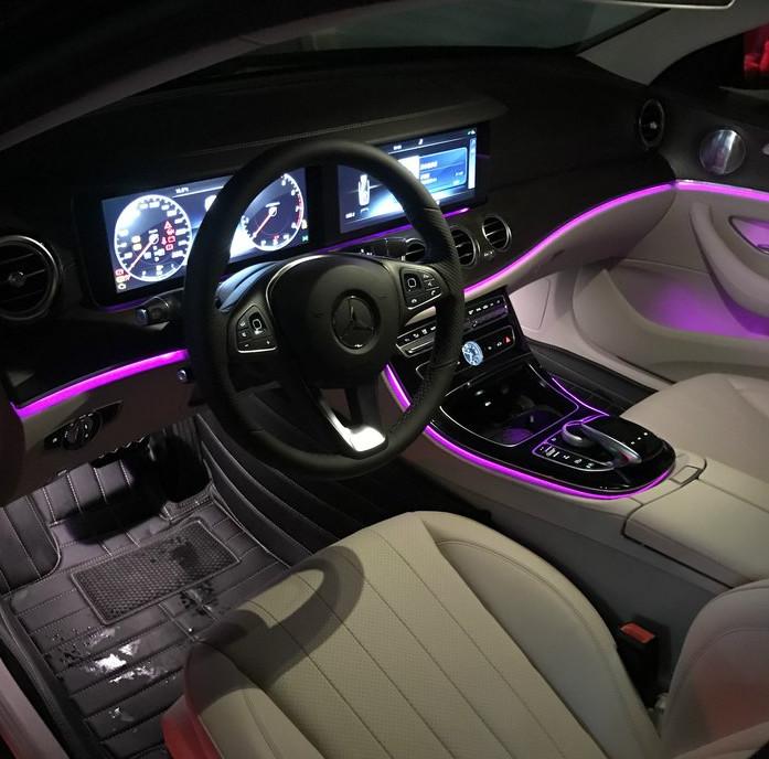 湖北车友花51.7万提奔驰E300L, 内饰氛围灯成亮点-新浪汽车