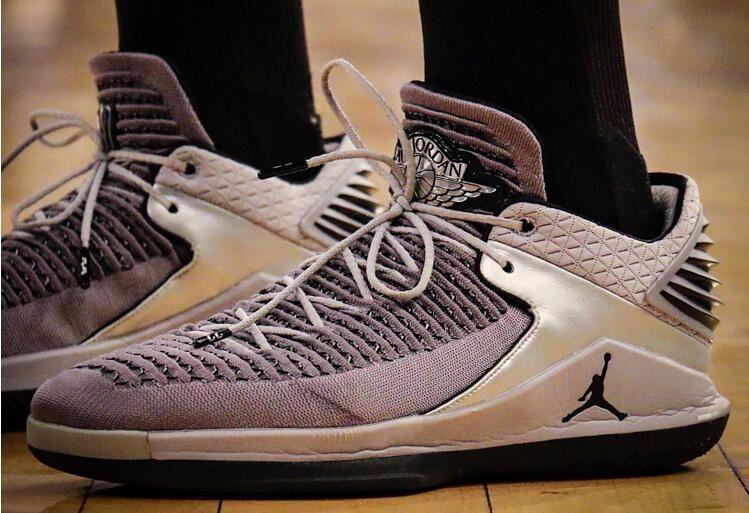 卡哇伊专属! 伦纳德上脚 Air Jordan 32 Low 马刺配色 PE！