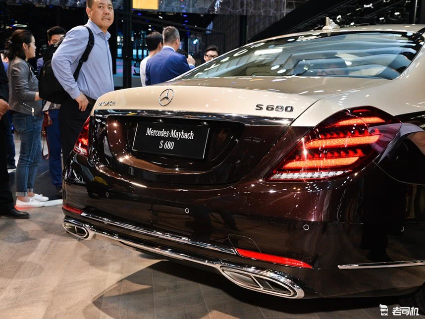 330万起售 每天只手工打造一台 迈巴赫S680奢华不输劳斯莱斯