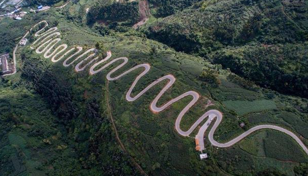 国内十大最弯盘山公路,贵州上榜最多,这里飙车防腿抖! 贵州 公路 盘山 新浪新闻