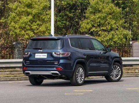 汉兰达的克星！大七座SUV2.0T配四驱，28万普拉多都自愧不如-新浪汽车