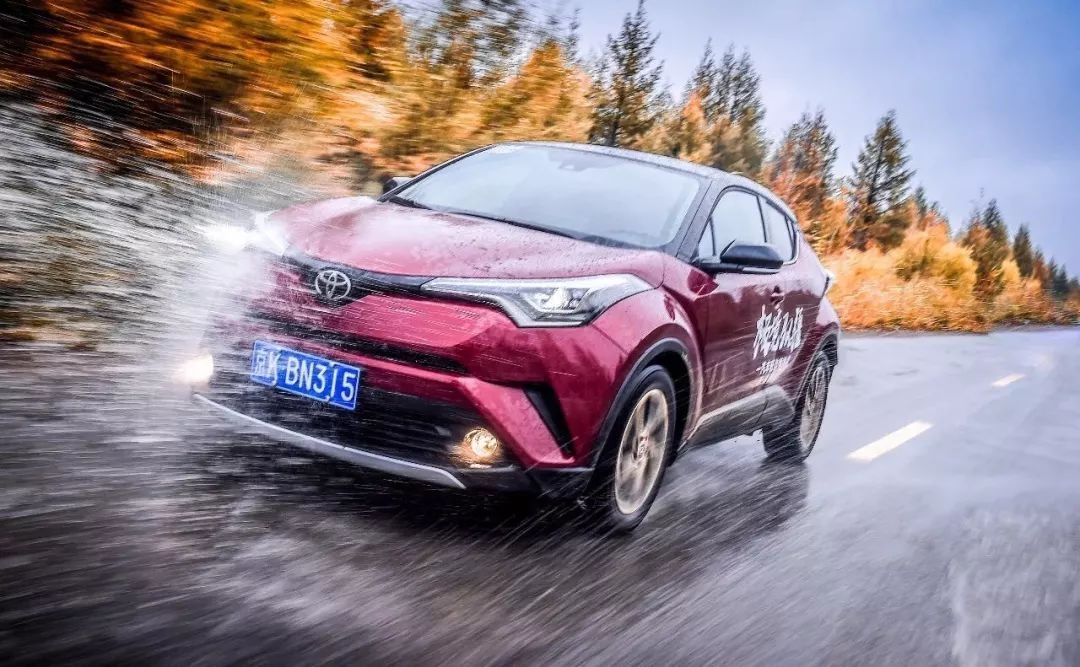 追求个性SUV，CX-4、C-HR和奕泽，谁更值得入手？