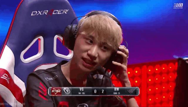 LOL：恩怨之战！doinb手刃swift, 你还记得当年的恩断义绝吗？