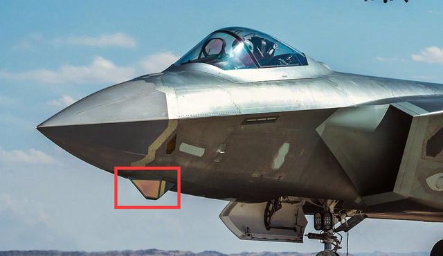 中国又一款舰载机亮相：采用了歼20的技术 还不需要飞行员