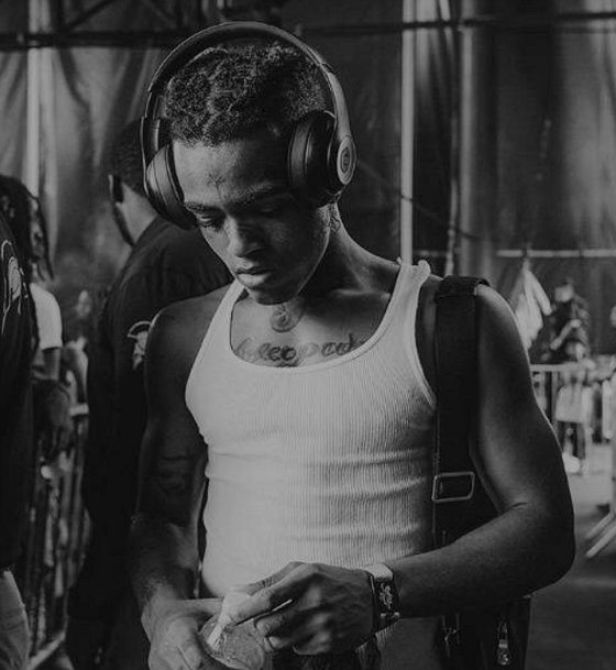 美国说唱歌手xxxtentacion被持枪歹徒枪击身亡新浪广东新浪网