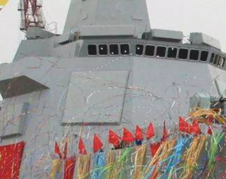 万吨大驱的新质战斗力，并不在于坑数是112还是128|雷达|天线|带宽_新浪新闻