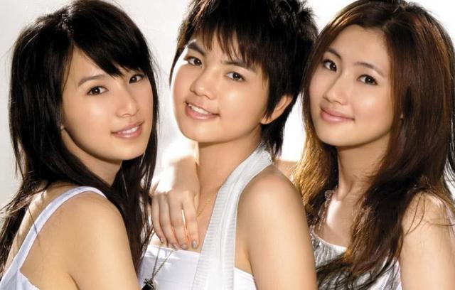 SHE经典造型重现，颜值多年不变，照片一出惹粉丝泪崩了！