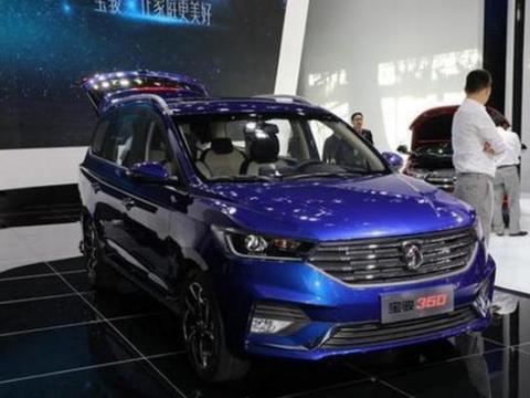 MPV领域再现神车，6座标配1.5L+ESP，价格才是硬道理-新浪汽车