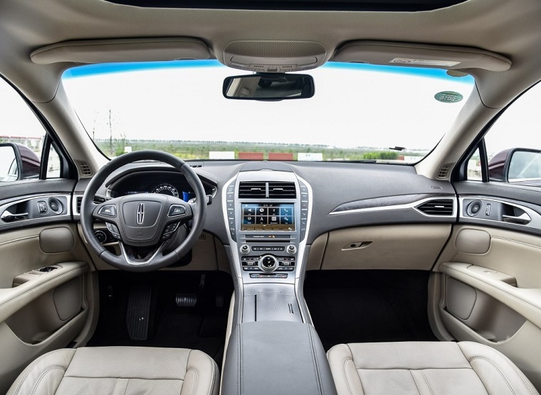 2018款林肯MKZ上市 配置调整 售28.48-40.88万