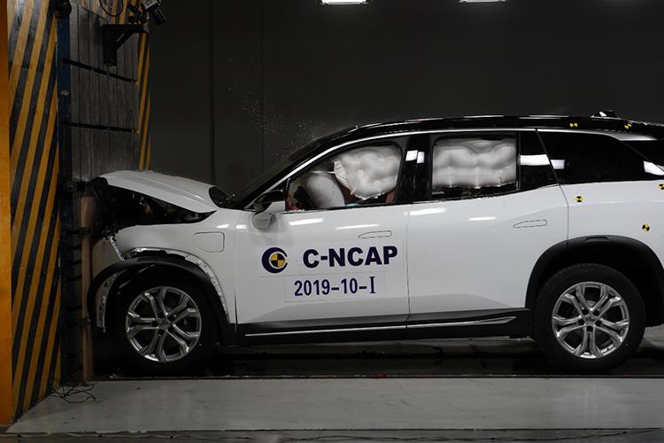 各有亮点！蔚来ES8/小鹏G3/欧拉IQ/威马EX5碰撞测试解析-新浪汽车