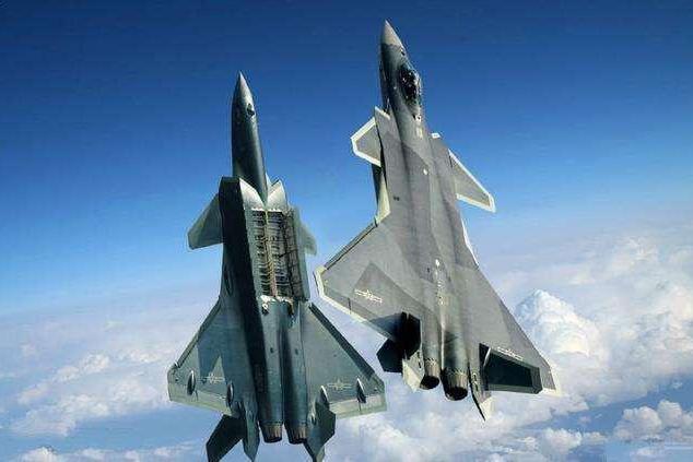 歼20隐身能力有多强？和F22不相上下？新材料助它增强隐身性能|新材料|五代机|战斗机_新浪新闻