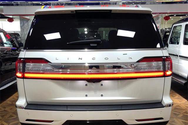 这款SUV有点猛 !车长5米3，配3.5T+10AT，网友：还要什么Q7？-新浪汽车