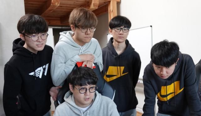 Mata再得一锤石冠军皮肤？SKT稳赢局换mata上场遭SPY反咬一口|上场|皮肤|冠军_新浪新闻