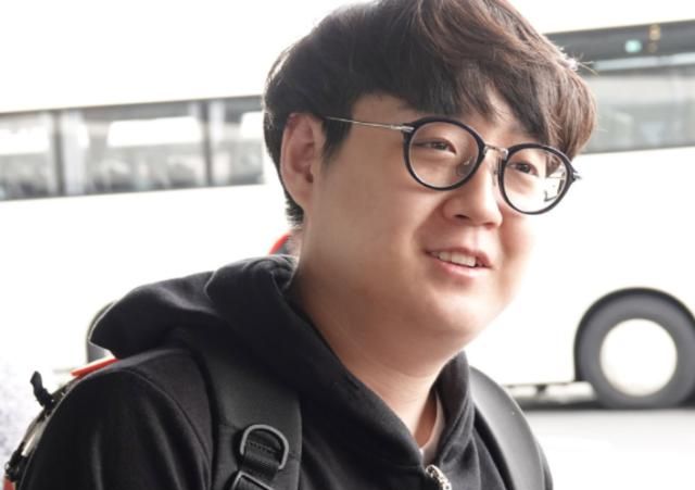 Mata再得一锤石冠军皮肤？SKT稳赢局换mata上场遭SPY反咬一口|上场|皮肤|冠军_新浪新闻