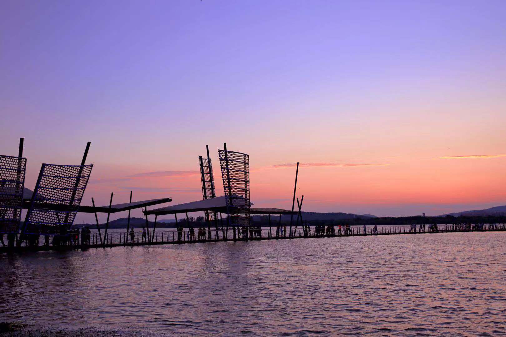 夏日无锡蠡湖边上的夕阳美景，真的好美|蠡湖|夕阳|美景_新浪新闻