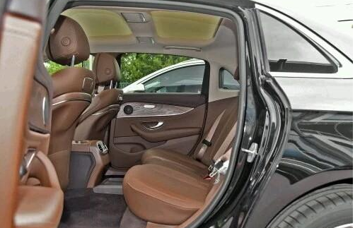 奔驰e300l有优惠吗，现在多少钱能落地？