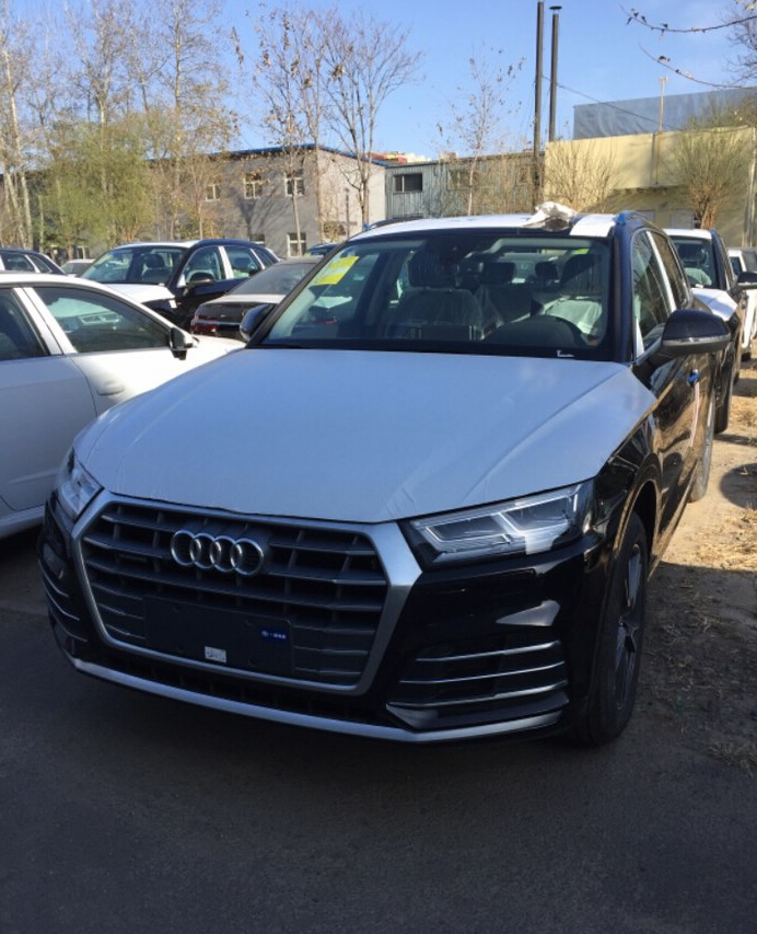 2020款奥迪Q5L实车已到，多项配置升级，外观仅一处变化