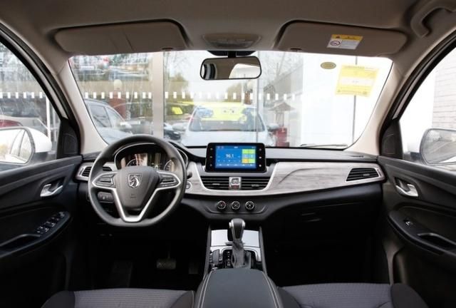 宝骏730新增1.5T CVT车型 满足国六标准