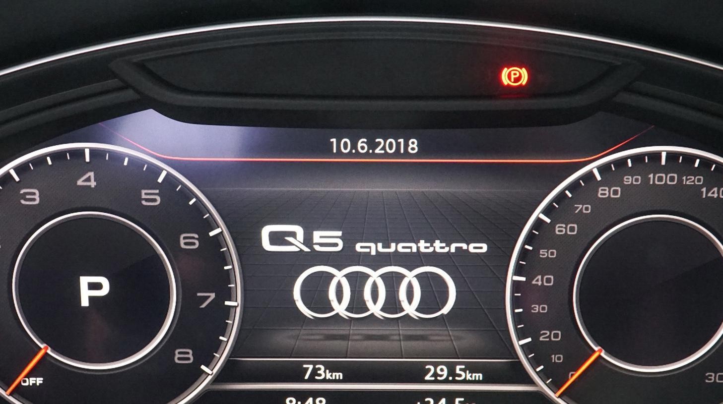 带你看看比较霸气的车型奥迪Q5L，车身圆润厚实，高贵又有个性